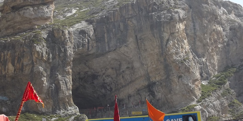 Amarnath Temple: A Sacred Journey To Enlightenment - TripXL