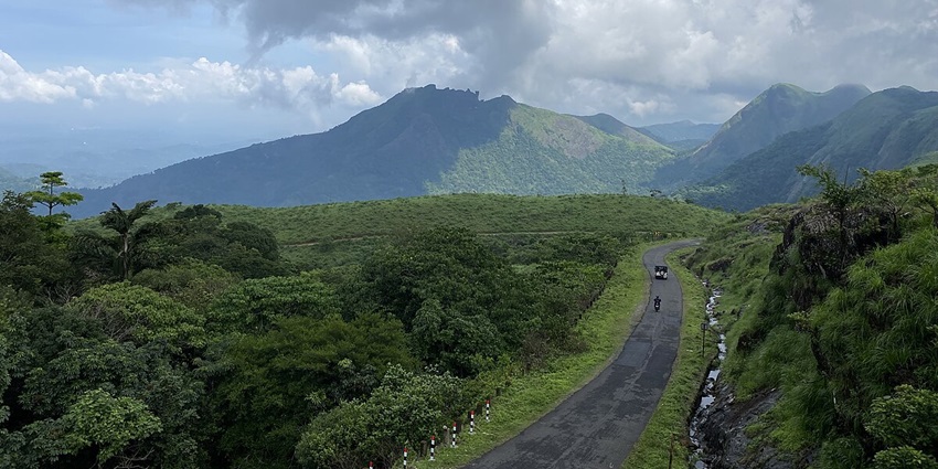 Vagamon Paragliding: Your Next Adventure In Kerala - TripXL