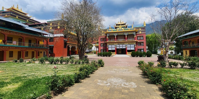 Chokling Monastery: A Useful Guide With All The Details - TripXL