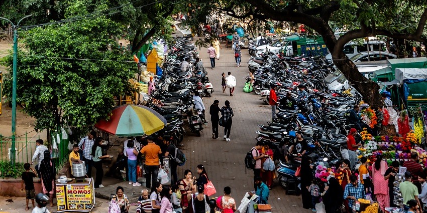 9 Places To Visit Near Sarojini Nagar For A Shopping Spree - TripXL 9 Places To Visit Near Sarojini Nagar For A Shopping Spree - TripXL