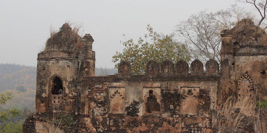 Palamu Fort: Explore This The Hidden Historical Treasure - TripXL