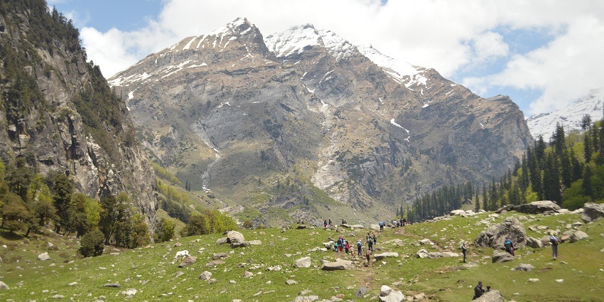 Hampta Pass Trek: Trail The Majestic Meadows And Peaks - TripXL