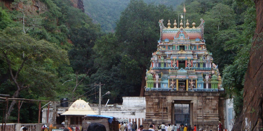 Yerravaram Temple: Explore The Haven Of Peace And Devotion - TripXL