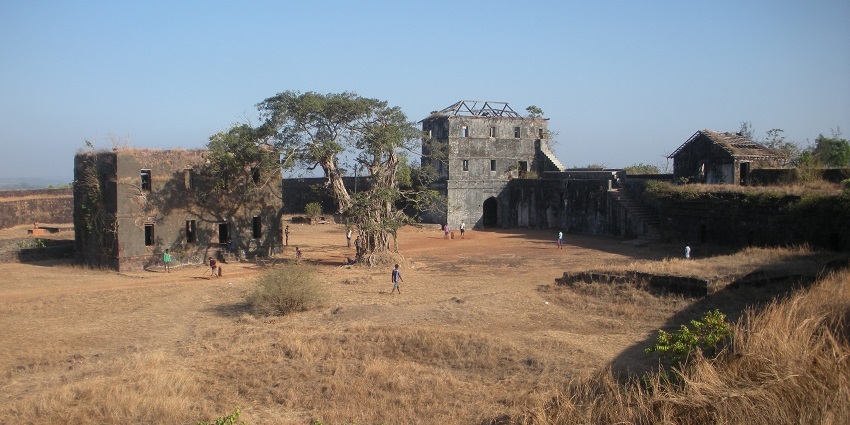 Forts in Ratnagiri: Explore Maharashtra's Historic Landmarks - TripXL