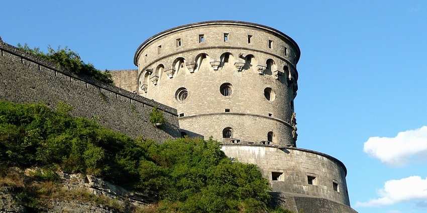 Gaganbawda Fort: A Scenic Adventure Awaits In Maharashtra - TripXL