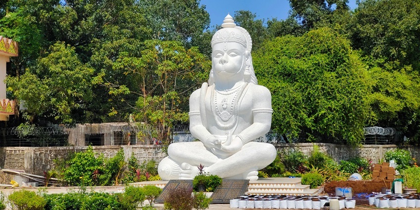 Top 11 Hanuman Temples In Maharashtra For Devotees To Pray - TripXL