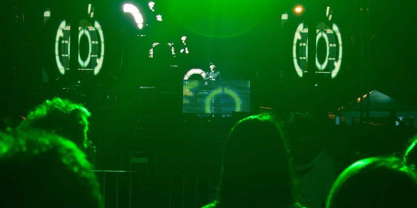 Techno Parties In Delhi: A Complete Guide For Music Lovers - TripXL