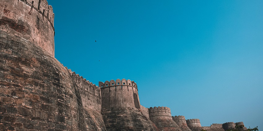 Kille Dharur Fort: Discover The Quaint Gem Of Maharashtra - TripXL