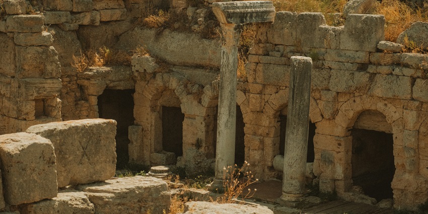 Lahugad Fort: Your Ultimate Guide To History And Ruins - TripXL