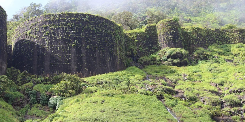 Navra Navri Fort: Uncover The Historical Gem In Maharashtra - TripXL