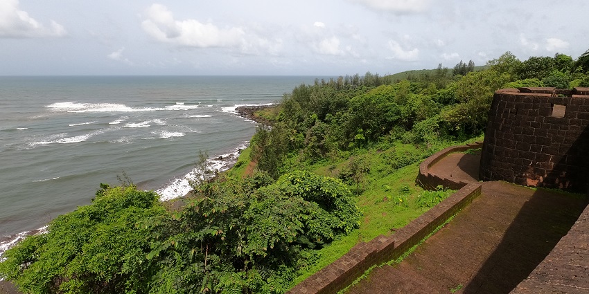 Purnagad Fort: A Seaside Hidden Gem Tucked In Ratnagiri - TripXL