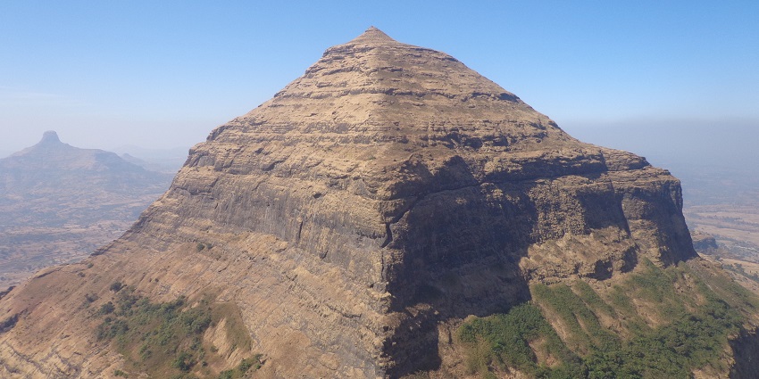 Salher Fort: Explore The Unique Intricate Architecture - TripXL