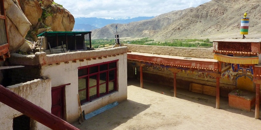 Takthok Monastery: Spiritual Haven In Ladakh Amdist Himalaya - TripXL