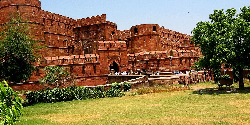 Bhuragarh Fort: Traverse Through India’s Hidden Historical Wonder - TripXL