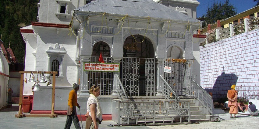 Gayatri Temples: The Spiritual Essence Of These Sacred Shrines - TripXL