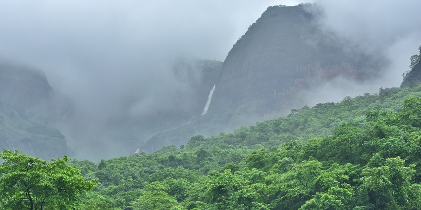 Bhandardara Trekking: Trail Of Wind In Hills Of Maharashtra - TripXL