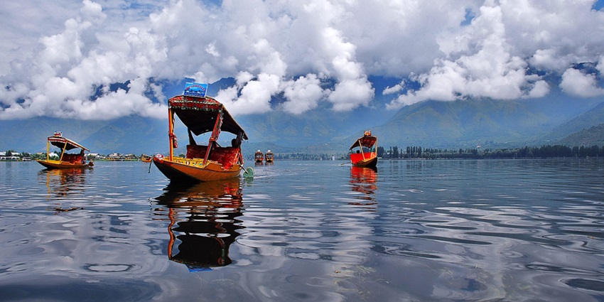 Famous Lakes In India: A Journey Through The Scenic Beauty - TripXL