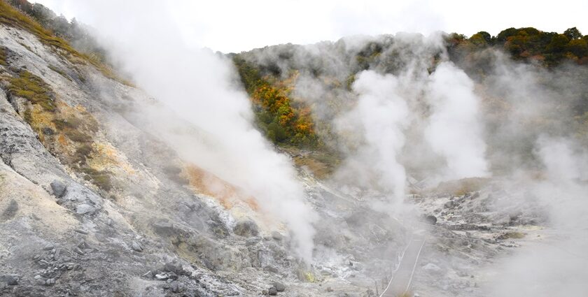 10 Best Hot Springs In Japan: Unveil A Soothing Escape - TripXL
