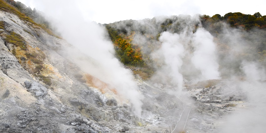 10 Best Hot Springs In Japan: Unveil A Soothing Escape - TripXL