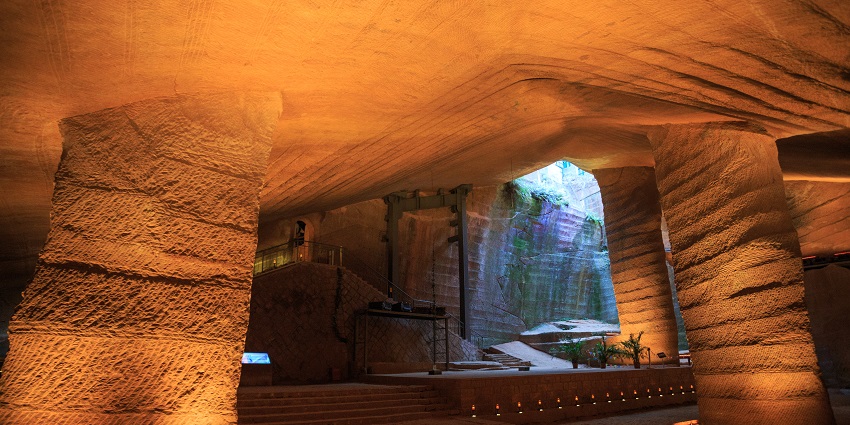 Longyou Caves: Explore The Underground Wonder Of China - TripXL
